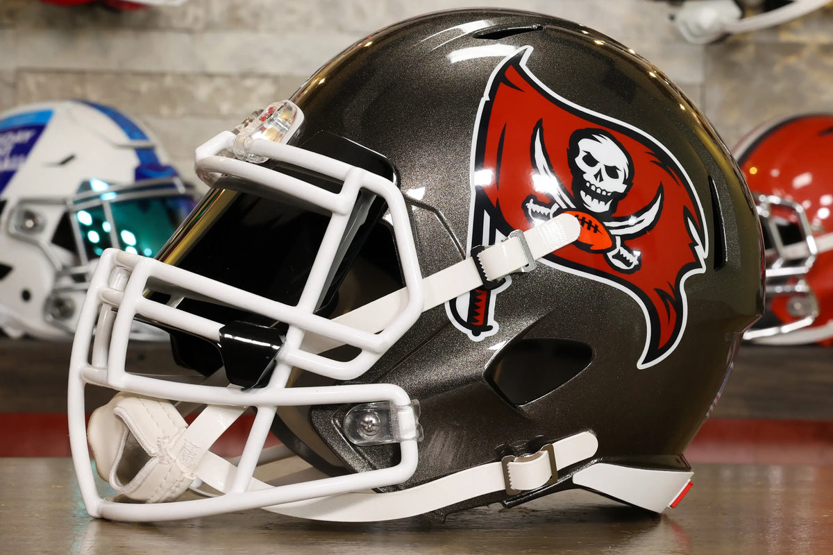 Tampa Bay Buccaneers Riddell Speed Display Helmet - GG Edition – Green ...