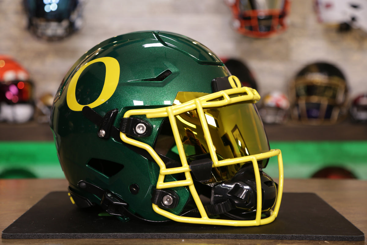 Week 4 - Oregon Ducks SpeedFlex Helmet Giveaway – Green Gridiron, Inc.