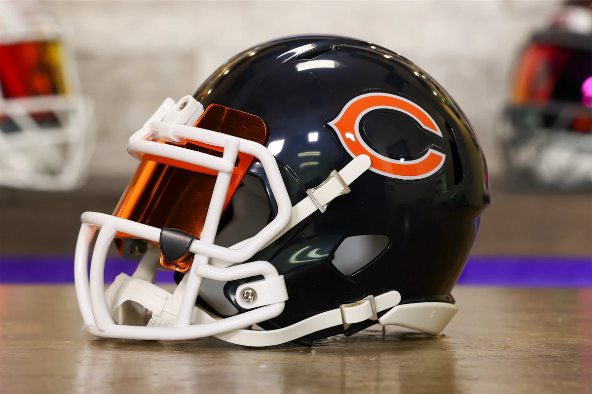 Chicago Bears Riddell Speed Mini Helmet - GG Edition 02613 – Green ...