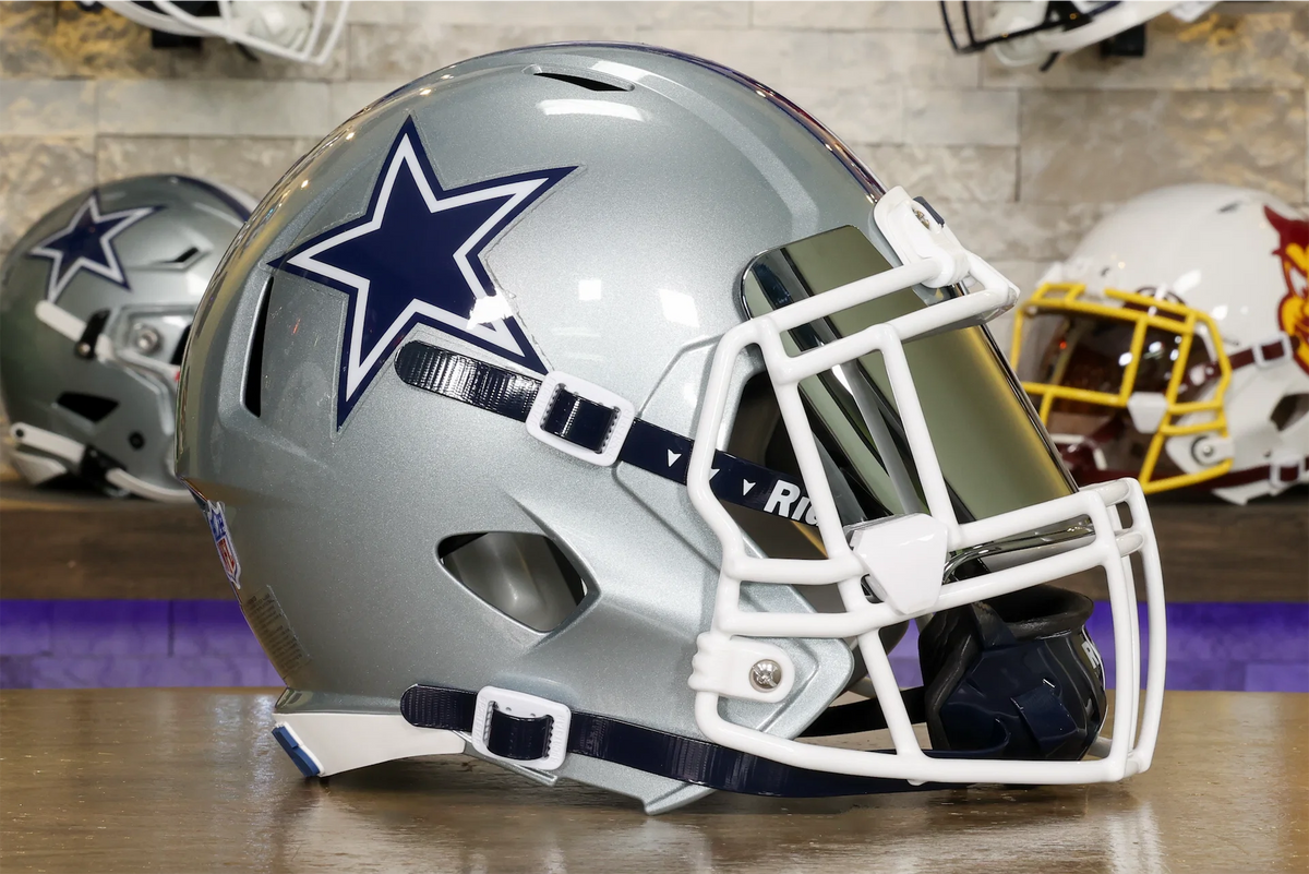 Dallas Cowboys Speed Display Helmet - GG Edition 01169 – Green Gridiron ...