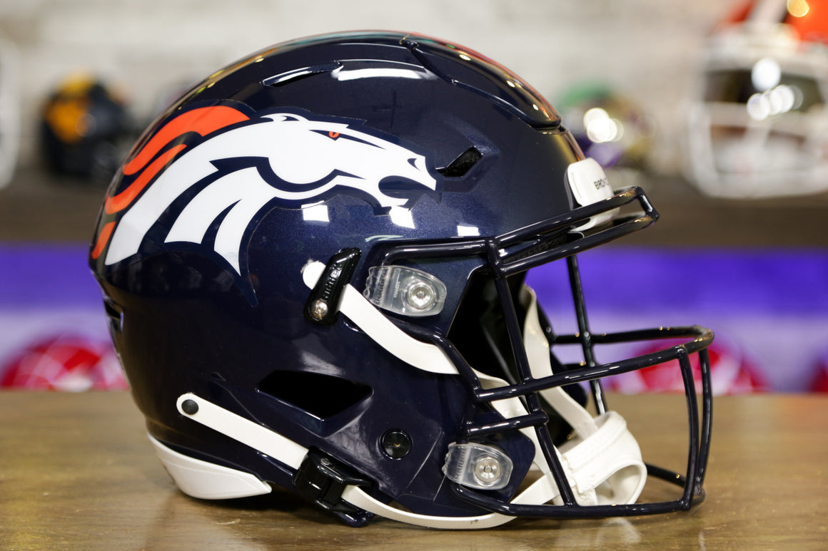 Denver Broncos Riddell SpeedFlex Helmet - 1997-2023 Throwback – Green ...