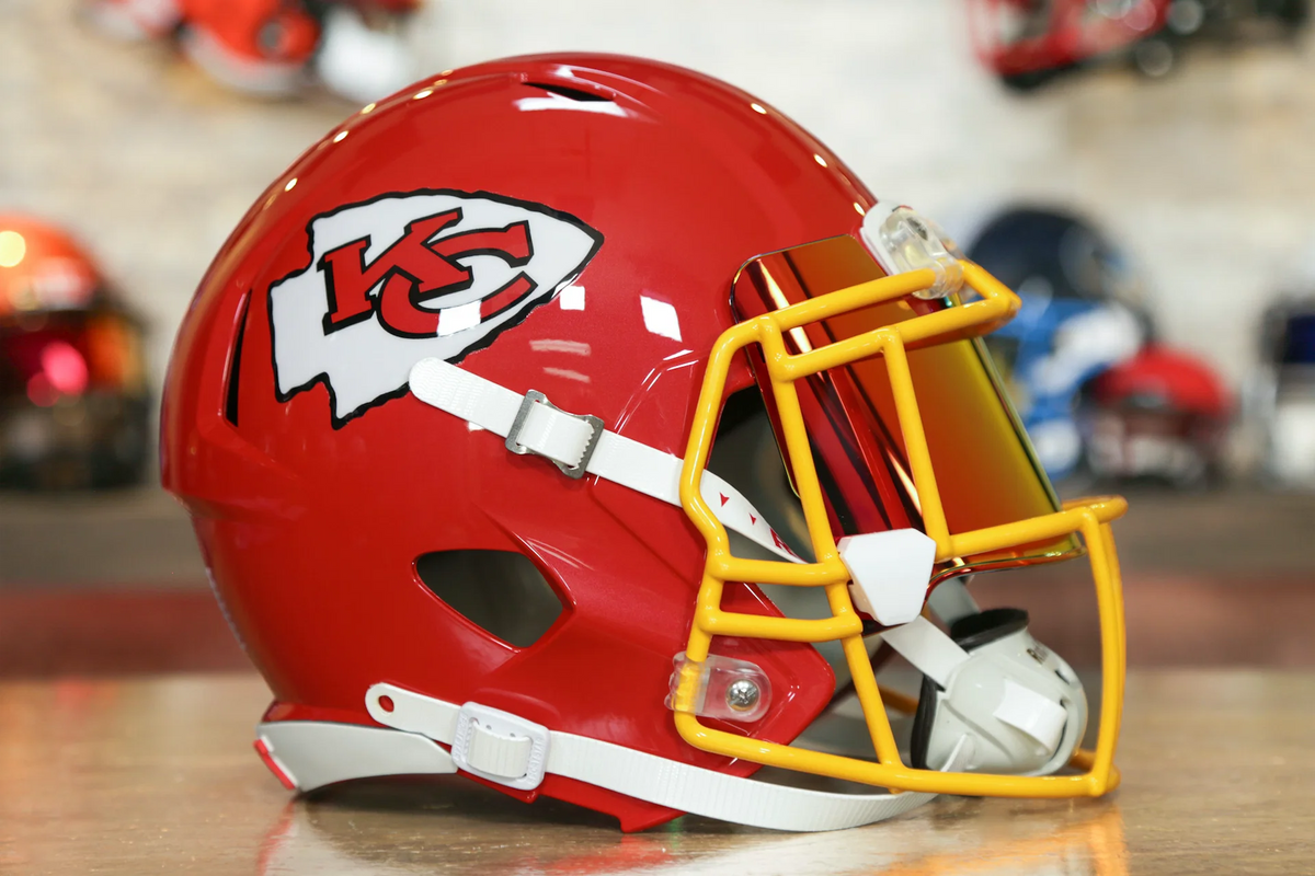 Kansas City Chiefs Riddell Speed Display Helmet - GG Edition 00290 ...