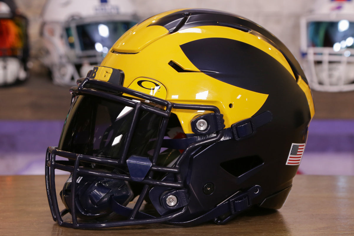 Michigan Wolverines Riddell SpeedFlex Helmet - GG Edition 00172 – Green ...