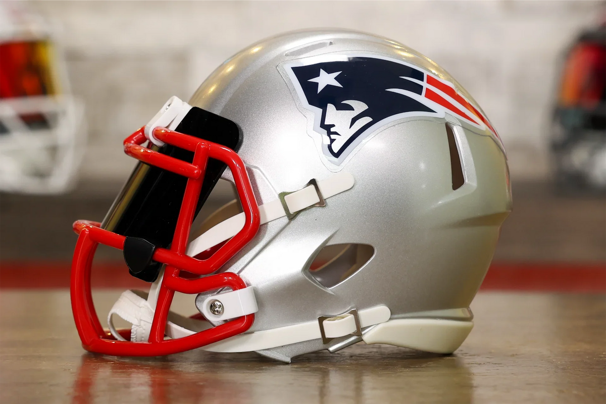 New England Patriots Riddell Speed Mini Helmet - GG Edition – Green ...