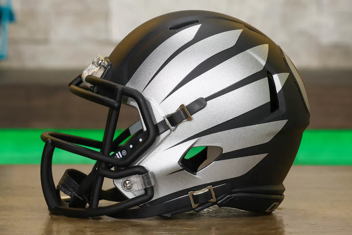Oregon Ducks Riddell Speed Mini Helmet - Black w/ Silver Wings – Green ...