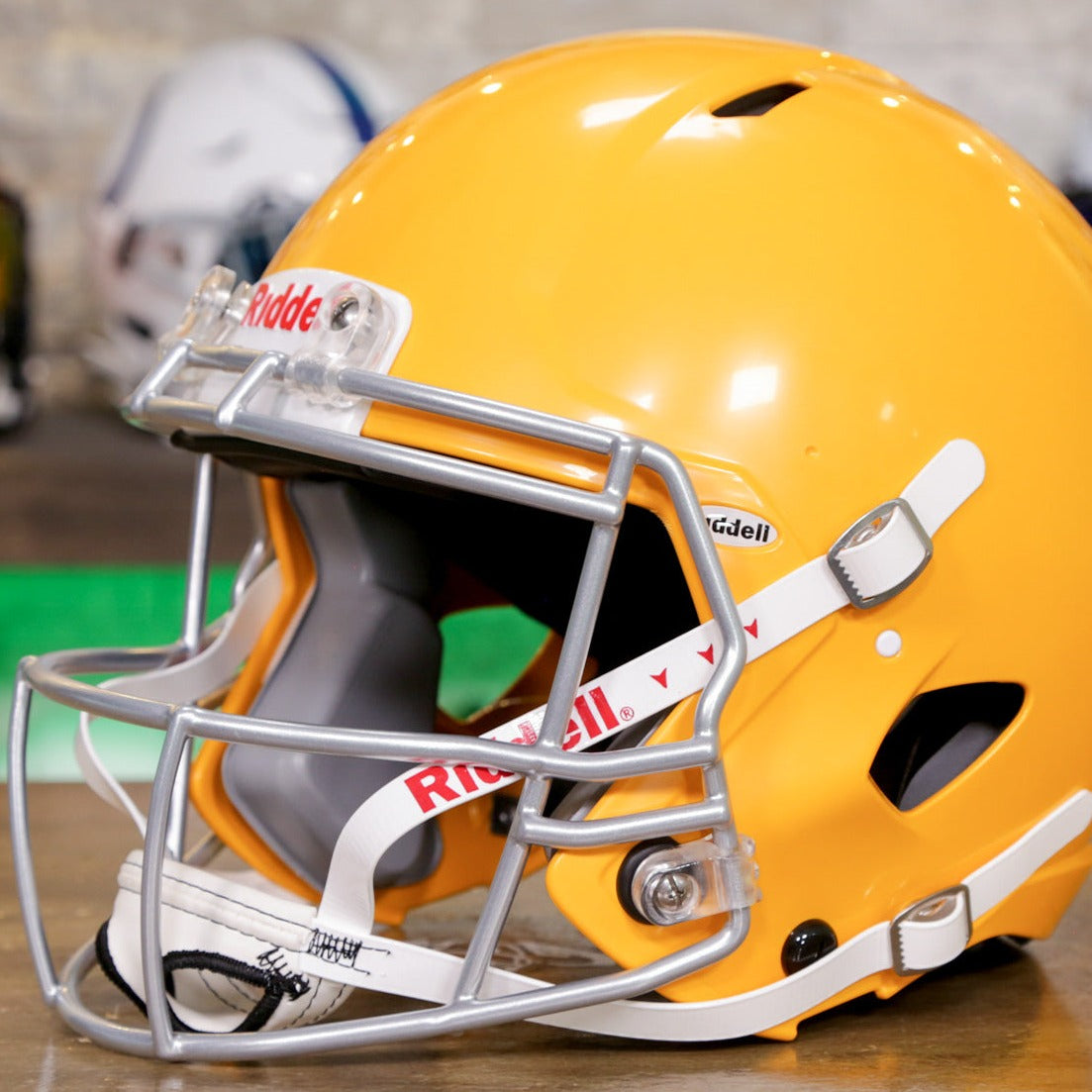 Riddell Speed Victor-I - YOUTH – Green Gridiron, Inc.