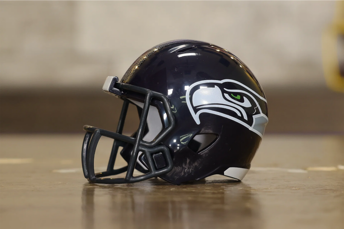 Seattle Seahawks Riddell Speed Pocket Pro – Green Gridiron, Inc.